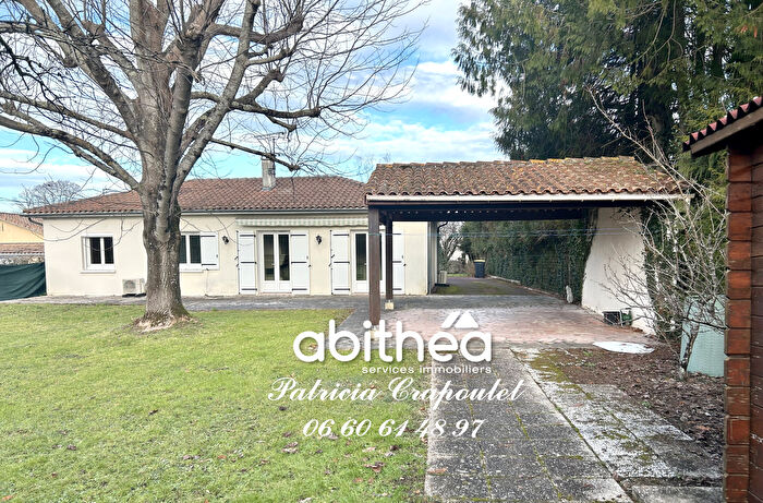 Maison à vendre - LIsle-dEspagnac - 6 pièces - 5 chambres