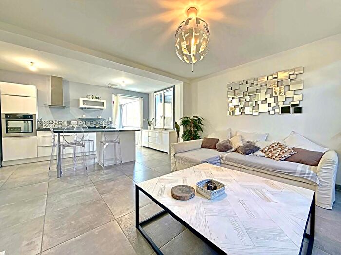 Appartement à louer - Hyères - 2 pièces - 1 chambre