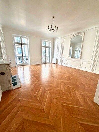 Appartement à louer - Hoche-Friedland, Paris ème arrondissement - 6 pièces - 4 chambres