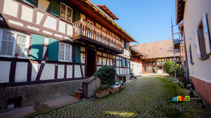 Maison à vendre - Geispolsheim - 10 pièces - 6 chambres