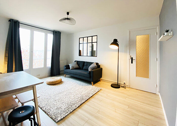 Appartement à louer - Lyon e , La Plaine, Santy - 4 pièces - 3 chambres