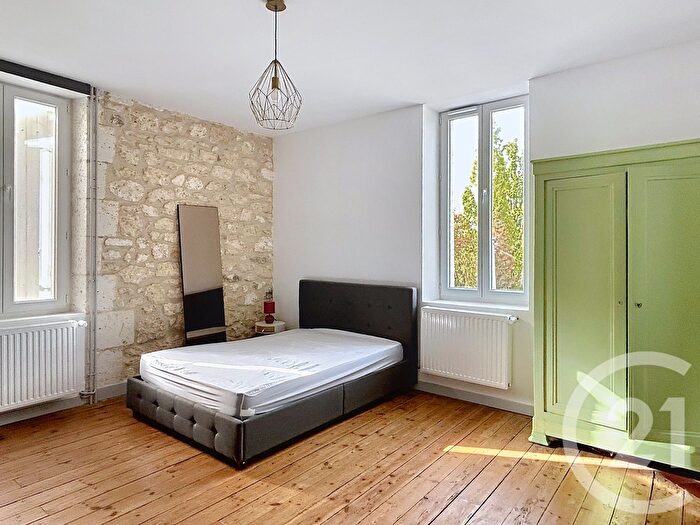 Appartement 1 pièce à louer - Ruelle-sur-Touvre