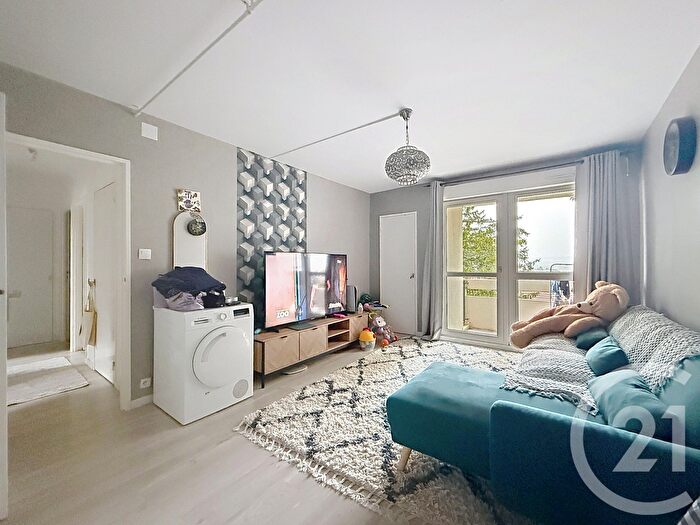 Montbéliard, Faubourg, Mont-Chevis, Chiffogne, Citadelle : Appartement 4 pièces à louer