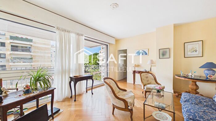 Garches, Centre-ville, Mairie : Appartement 3 pièces à vendre
