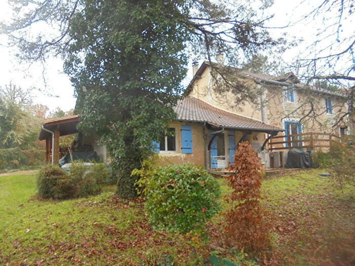 Maison à vendre - Neuvic - 7 pièces - 4 chambres