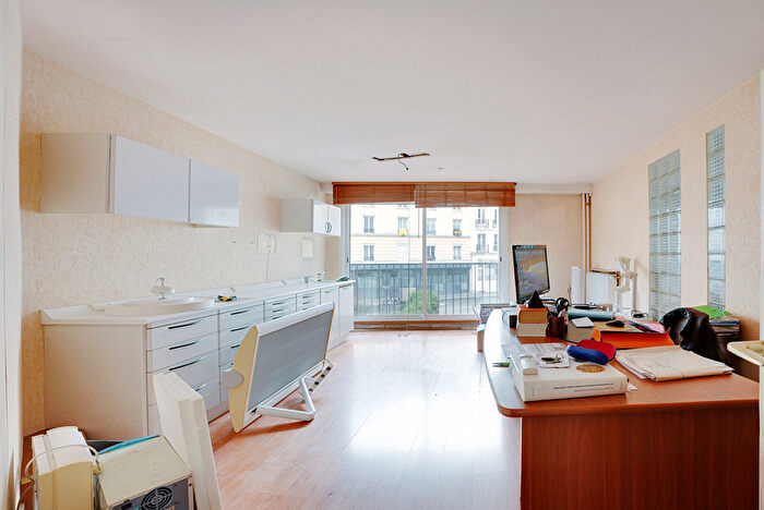 Appartement à vendre - Paris e , Jules Joffrin - 5 pièces - 4 chambres