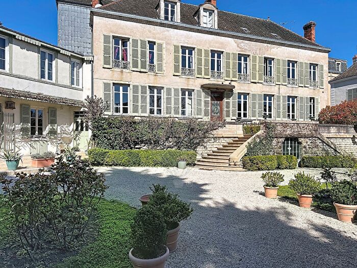Chalon-sur-Saône, La Citadelle : Maison 10 pièces à vendre