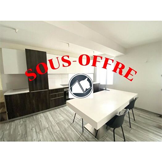 Appartement à vendre - Châtillon-en-Michaille - 4 pièces - 3 chambres