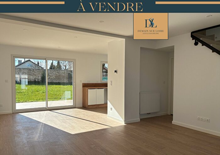 Maison à vendre - Meung-sur-Loire - 5 pièces - 4 chambres