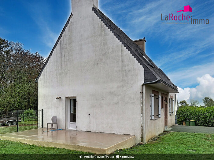 La Roche-Maurice : Maison 5 pièces à louer