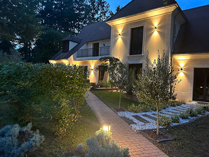 Maison à vendre - Lamorlaye - 10 pièces - 6 chambres