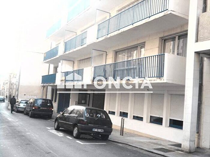 Appartement à louer - Trois Quartiers-Centre Ville, Poitiers - 4 pièces - 3 chambres