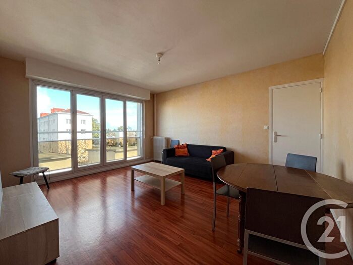 Talence, Centre-ville, Université, Lycée - Appartement 4 pièces à louer