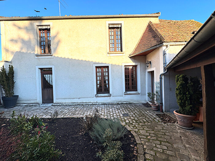Maison à vendre - Montfort-lAmaury - 4 pièces - 2 chambres