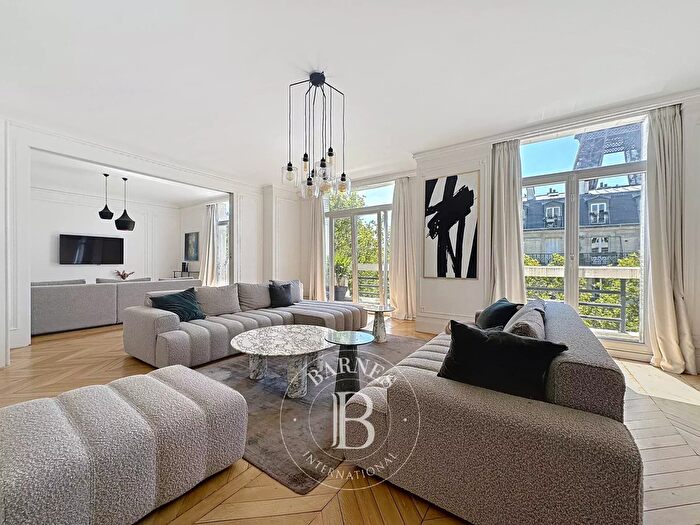 Paris 7ème, Champ de Mars - Appartement 6 pièces à louer