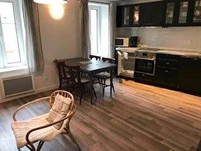 Appartement à louer - Nord, Saint-Nom-la-Bretèche - 2 pièces - 1 chambre