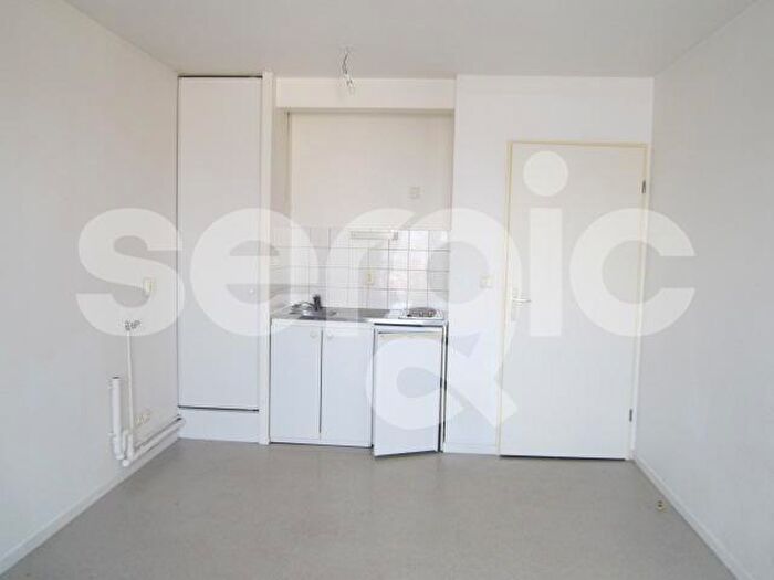 Appartement à louer - Amiens, Saint-Anne, Fb Noyon - 1 pièce