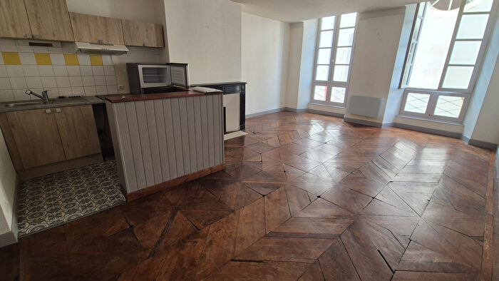Appartement 2 pièces à Aurillac, Centre-ville, à louer