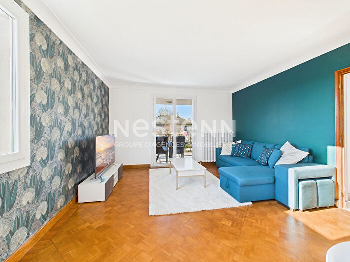 Maison à vendre - Arpajon-sur-Cère - 5 pièces - 4 chambres