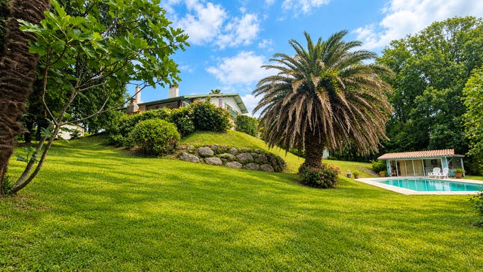 Maison 7 pièces à Arbonne, à vendre