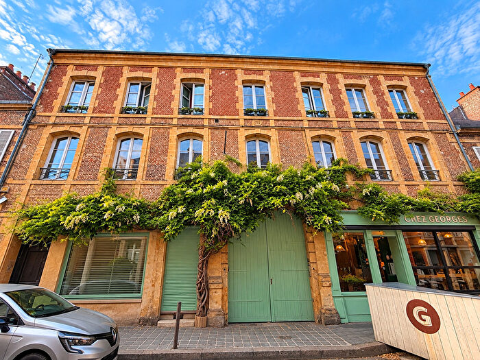 Charleville-Mézières, Gare : Appartement 5 pièces à louer