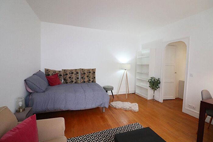 Vaillant-Sembat, Boulogne-Billancourt : Appartement 1 pièce à louer