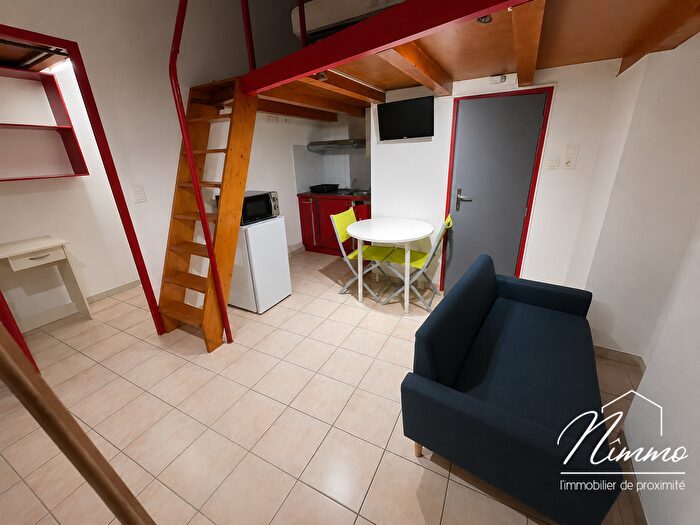 Appartement 1 pièce à Nîmes, Placette, à louer