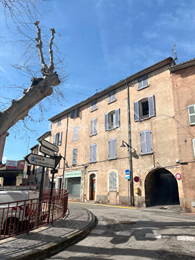 Maison à vendre - Le Luc - 10 pièces - 5 chambres