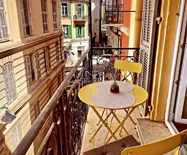 Appartement 2 pièces à Nice, Centre-ville, à vendre
