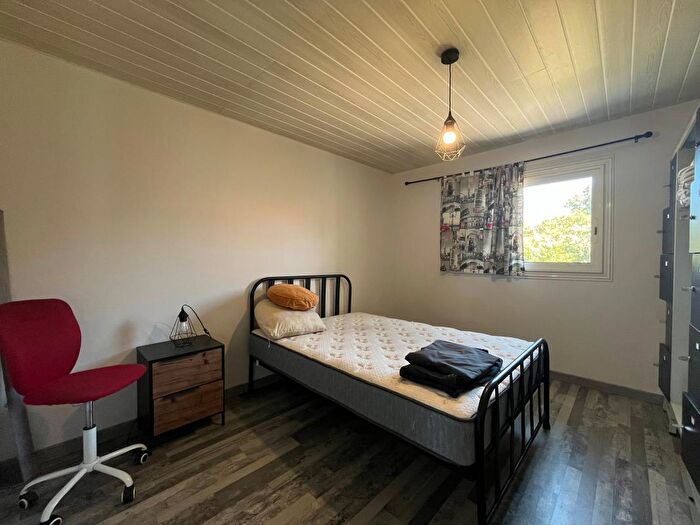 Appartement à louer - Le Tampon, Trois Mares - 2 pièces - 1 chambre