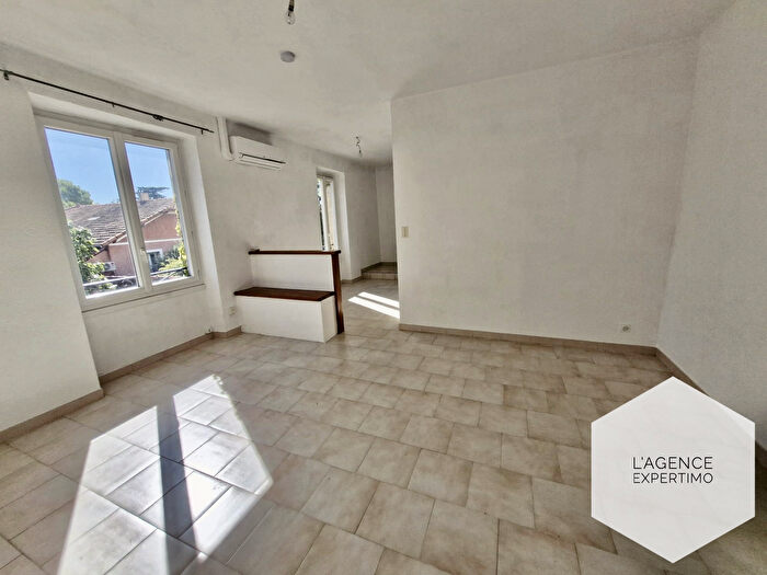 Appartement à louer - Courthézon - 2 pièces - 1 chambre