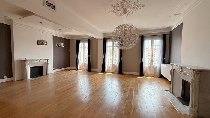 Toulon, Haute-ville : Appartement 5 pièces à vendre