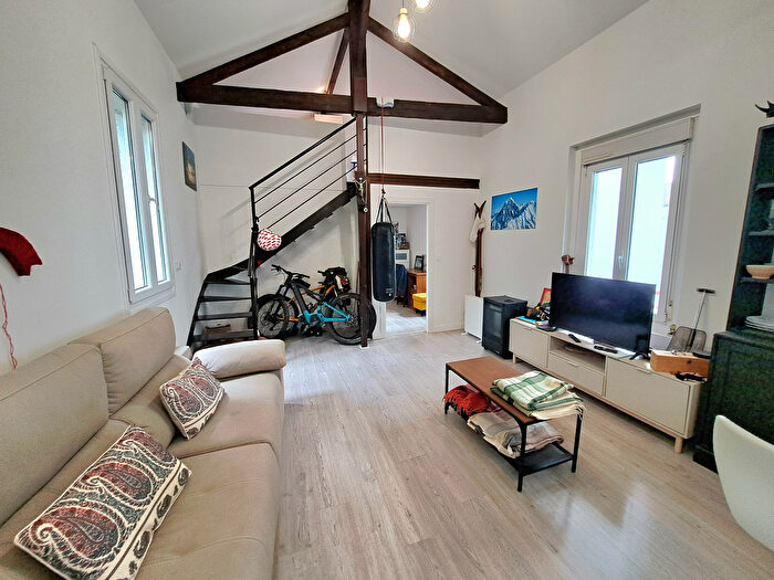 Appartement à vendre - Hendaye, Gare, Joncaux - 3 pièces - 2 chambres