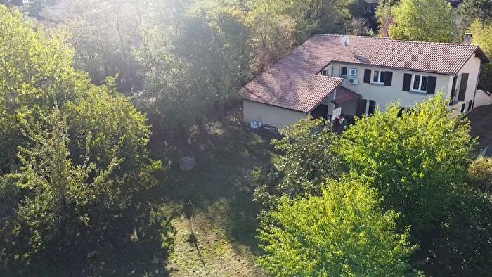 Maison 7 pièces à La Tour-de-Salvagny, à vendre