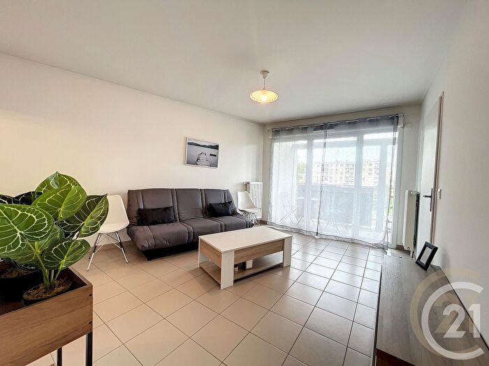 Appartement 2 pièces à Le Mée-sur-Seine, Plein Ciel, à louer