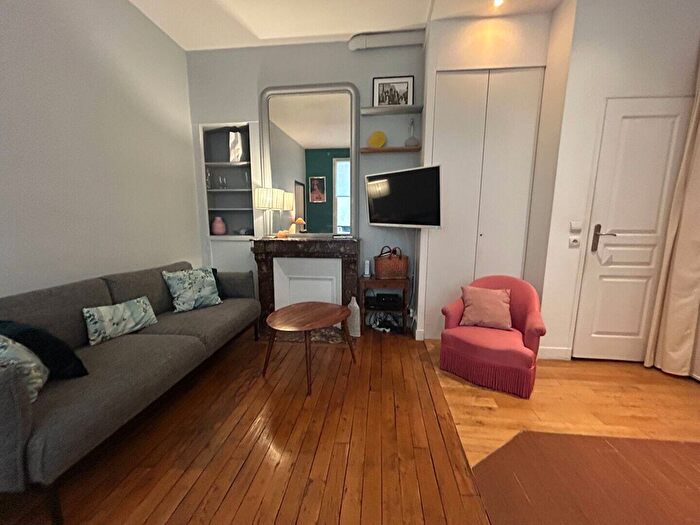 Appartement à louer - Chateau dEau-Lancry, Paris ème - 2 pièces - 1 chambre