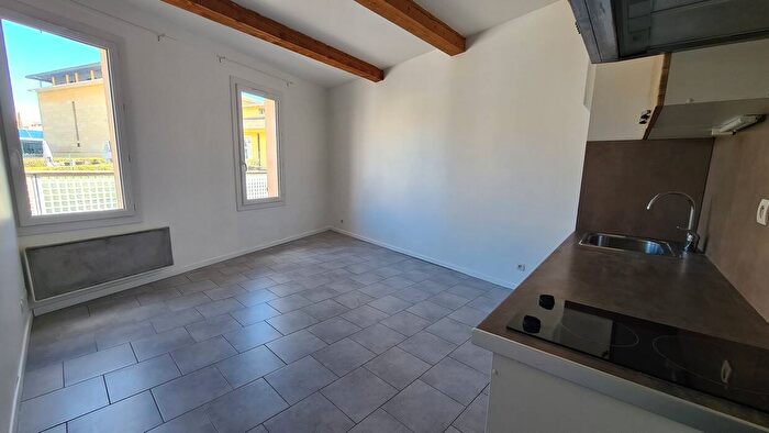 Appartement à louer - Centre Ville, Aix-en-Provence - 1 pièce