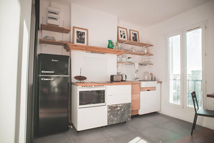 Appartement à louer - Marseille e , La Joliette - 1 pièce - 1 chambre