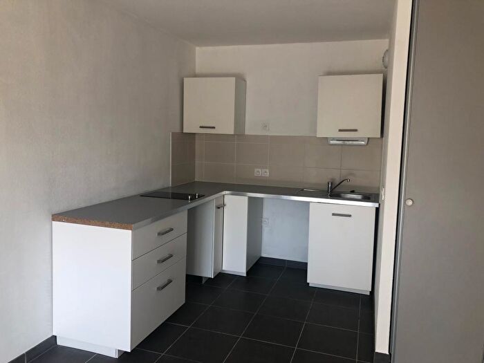 Appartement à louer - Juvignac - 2 pièces - 1 chambre