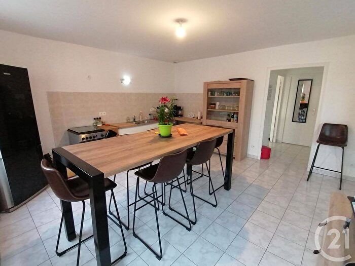 Maison 4 pièces à Lèves, à louer