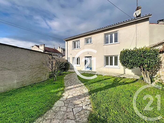 Maison à louer - Cognac, Centre-ville, Gare - 3 pièces - 2 chambres