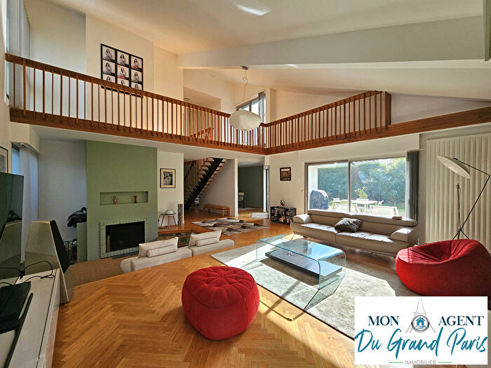 Maison à vendre - Vélizy-Villacoublay - 8 pièces - 4 chambres