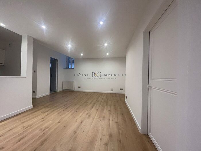 Appartement à louer - Centre-Ancienne Ville, Metz - 2 pièces - 1 chambre