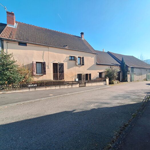 Maison 7 pièces à Marmagne, à vendre