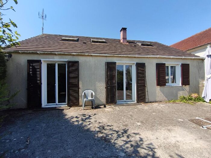 D'Huison-Longueville : Maison 5 pièces à vendre