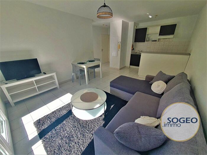 Appartement à louer - Lamoustey, Saint-Pierre-du-Mont - 2 pièces - 1 chambre