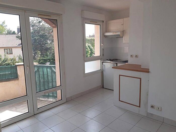 Georges Pitard, Sainte-Geneviève-des-Bois : Appartement 2 pièces à louer