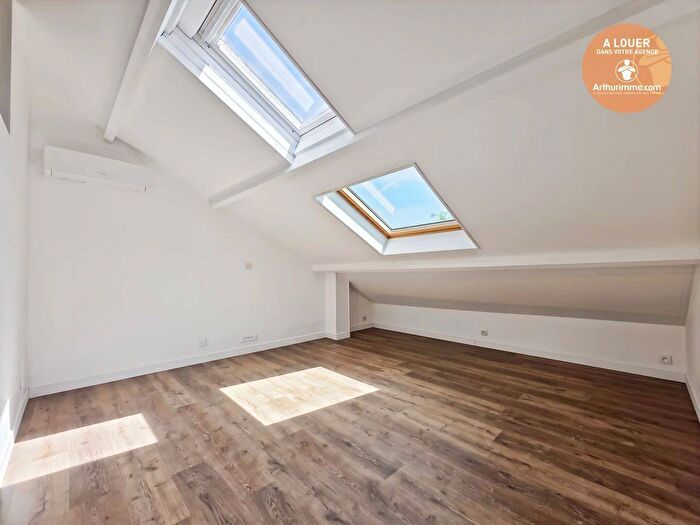 Pressoir-Prompt-Bas Coudray, Corbeil-Essonnes - Appartement 2 pièces à louer