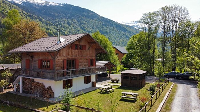 Maison à vendre - Samoëns - 7 pièces - 5 chambres