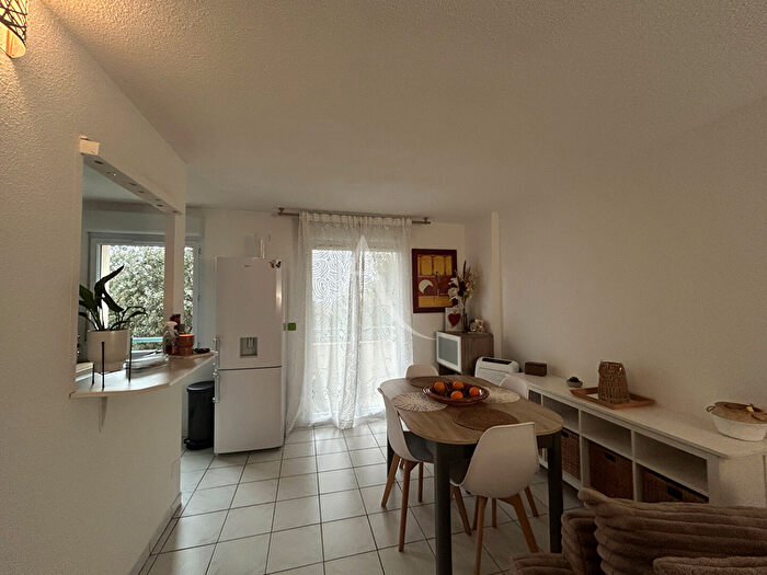 Appartement à louer - Nîmes, Vacquerolles, Golf - 2 pièces - 1 chambre